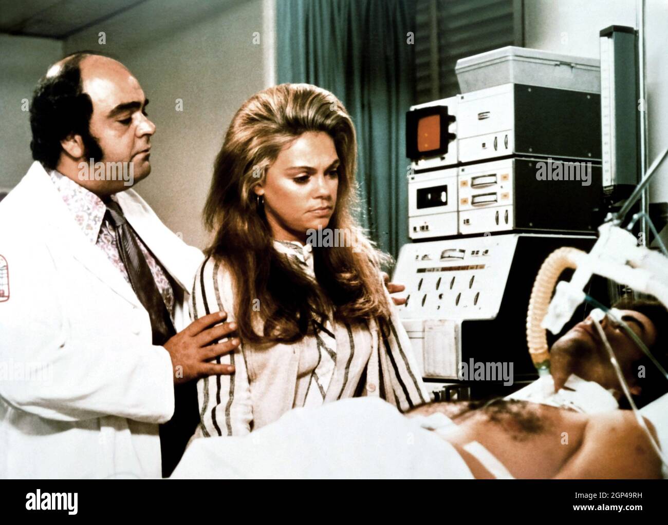 SUCH GOOD FRIENDS, from left, James Coco, Dyan Cannon, Laurence ...
