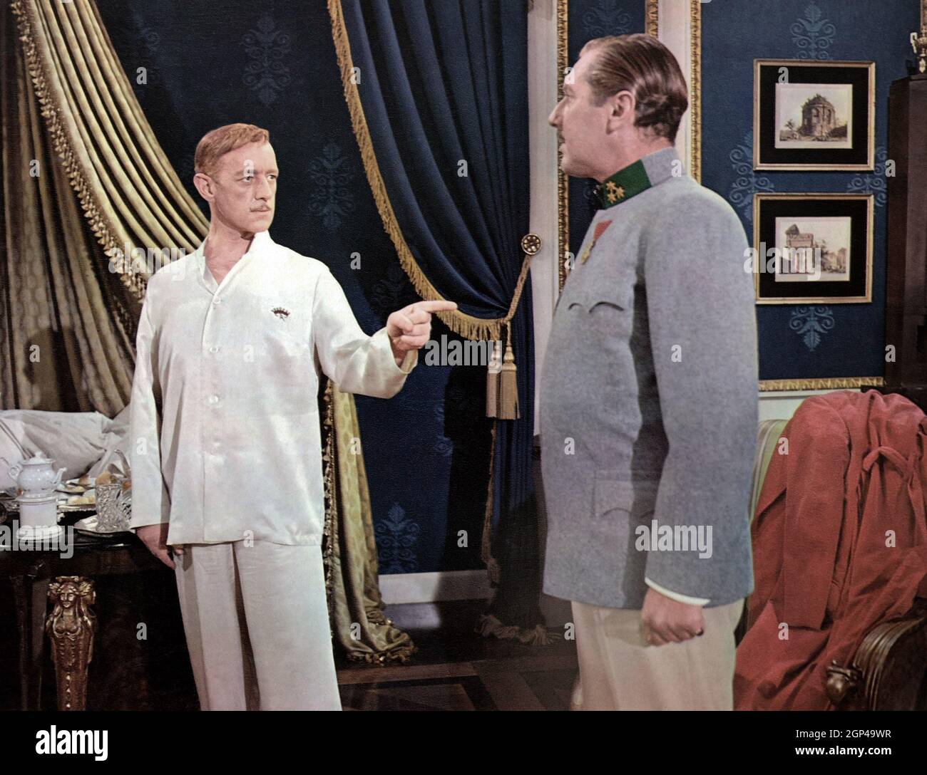 THE SWAN, from left, Alec Guinness, Robert Coote, 1956 Stock Photo - Alamy