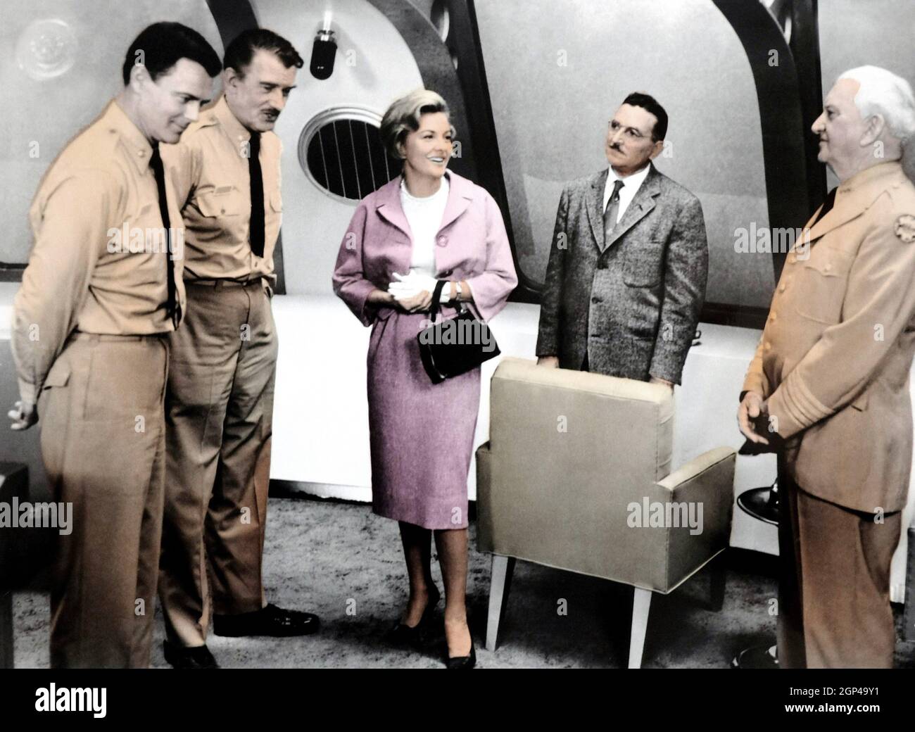 VOYAGE TO THE BOTTOM OF THE SEA, from left, Robert Sterling, Walter ...