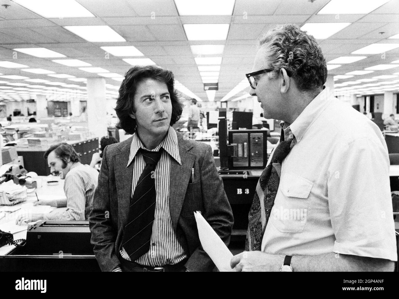ALL THE PRESIDENT'S MEN, from left, Dustin Hoffman, Washington Post ...