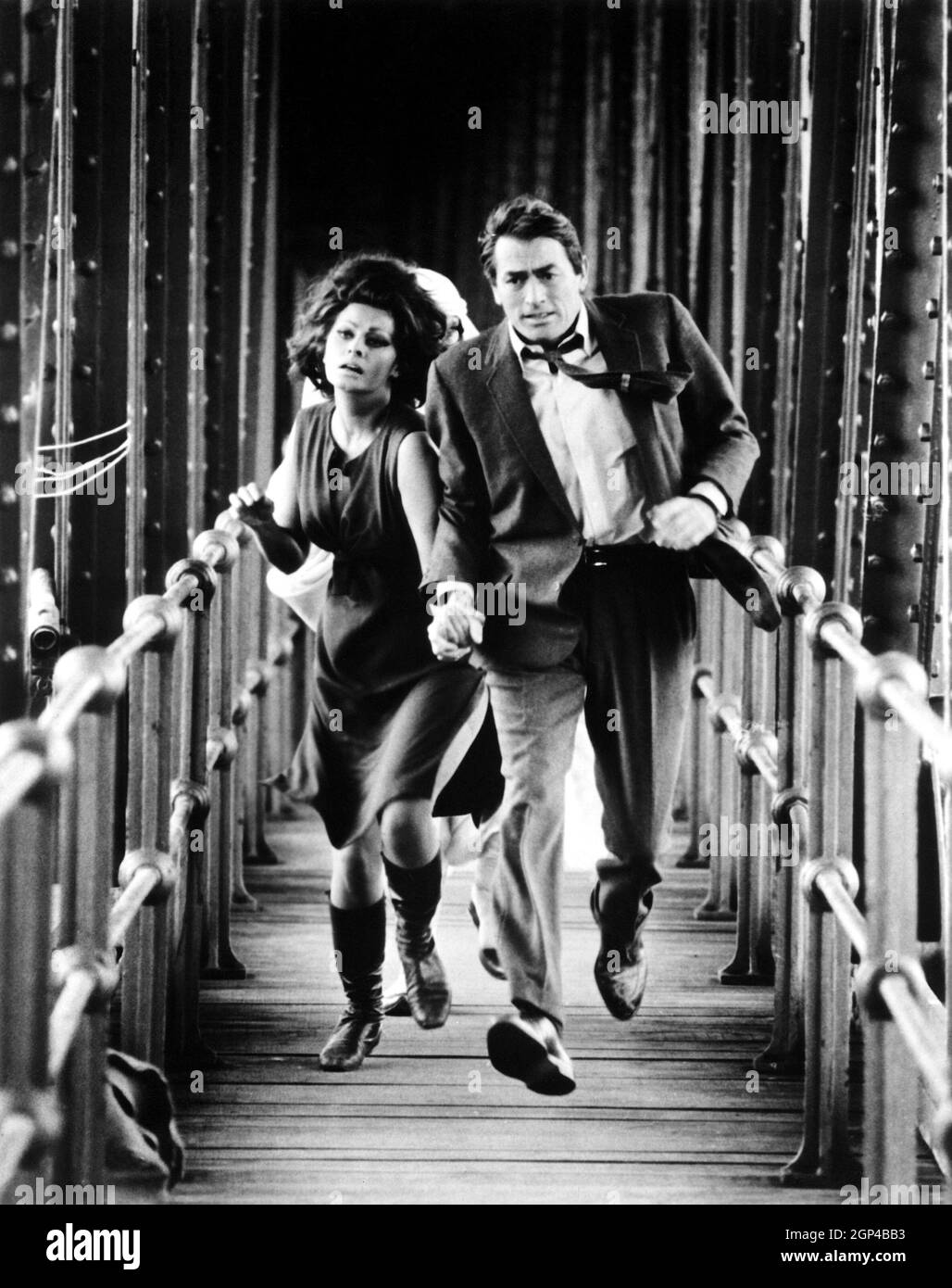 ARABESQUE, from left, Sophia Loren, Gregory Peck, 1966 Stock Photo - Alamy