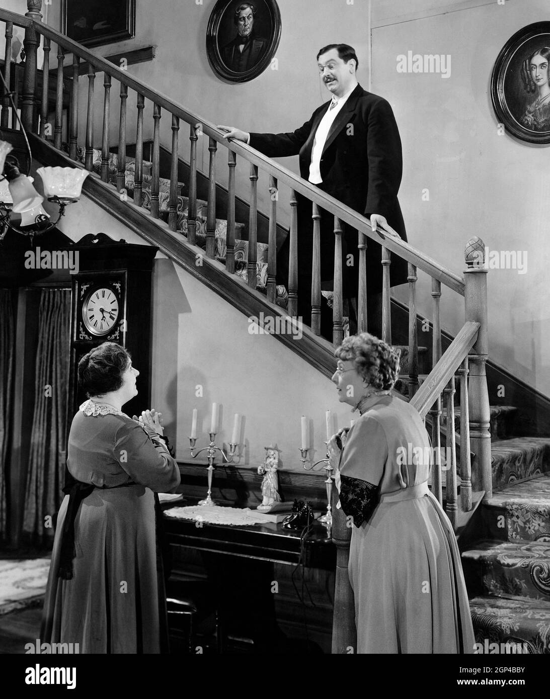 ARSENIC AND OLD LACE, from left, Josephine Hull, John Alexander, Jean ...