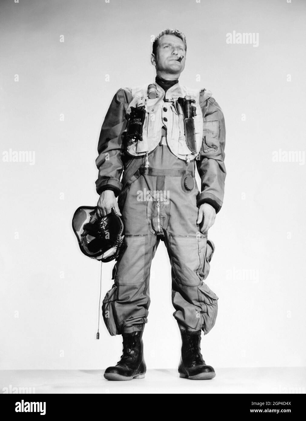 THE BRIDGES AT TOKO-RI, Charles McGraw, 1954 Stock Photo - Alamy