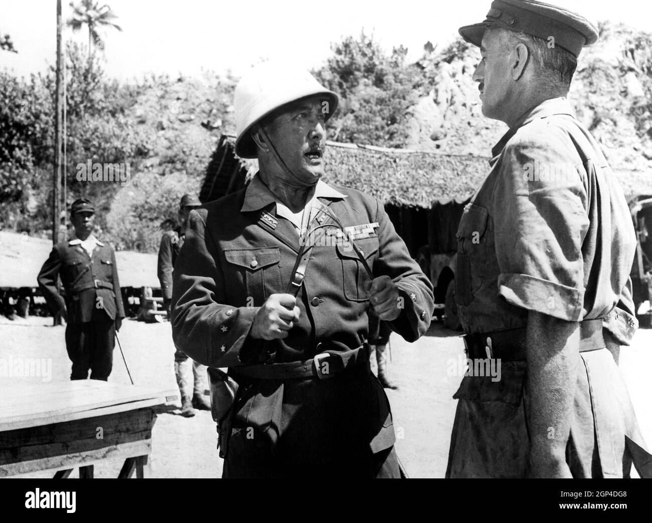 THE BRIDGE ON THE RIVER KWAI, from left, Sessue Hayakawa, Alec Guinness ...