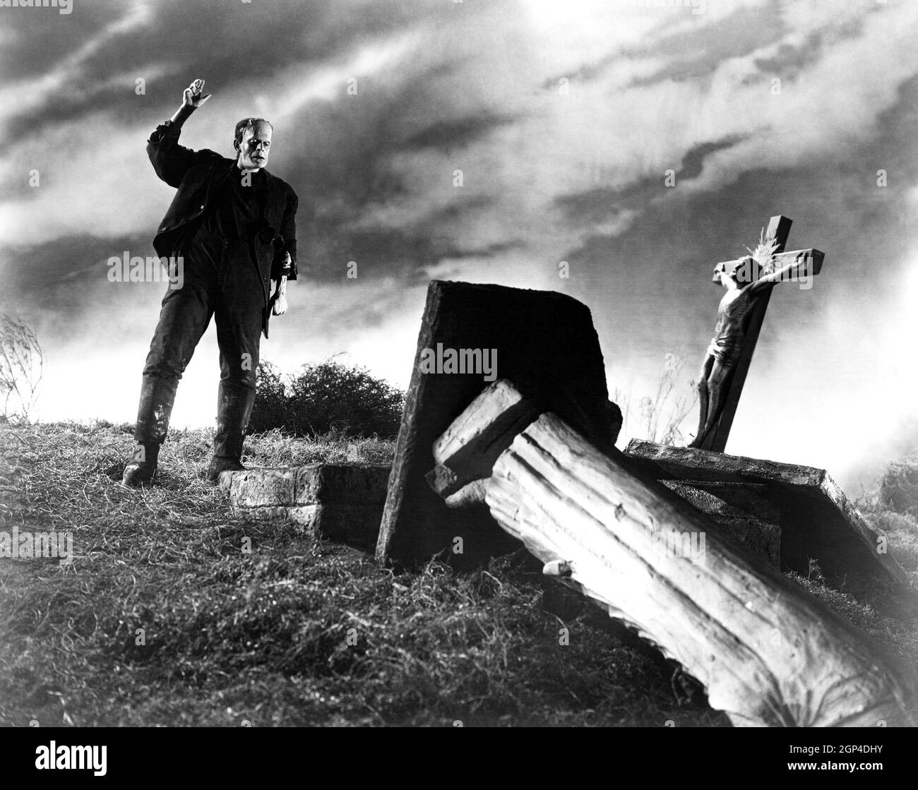 BRIDE OF FRANKENSTEIN, Boris Karloff, 1935 Stock Photo - Alamy