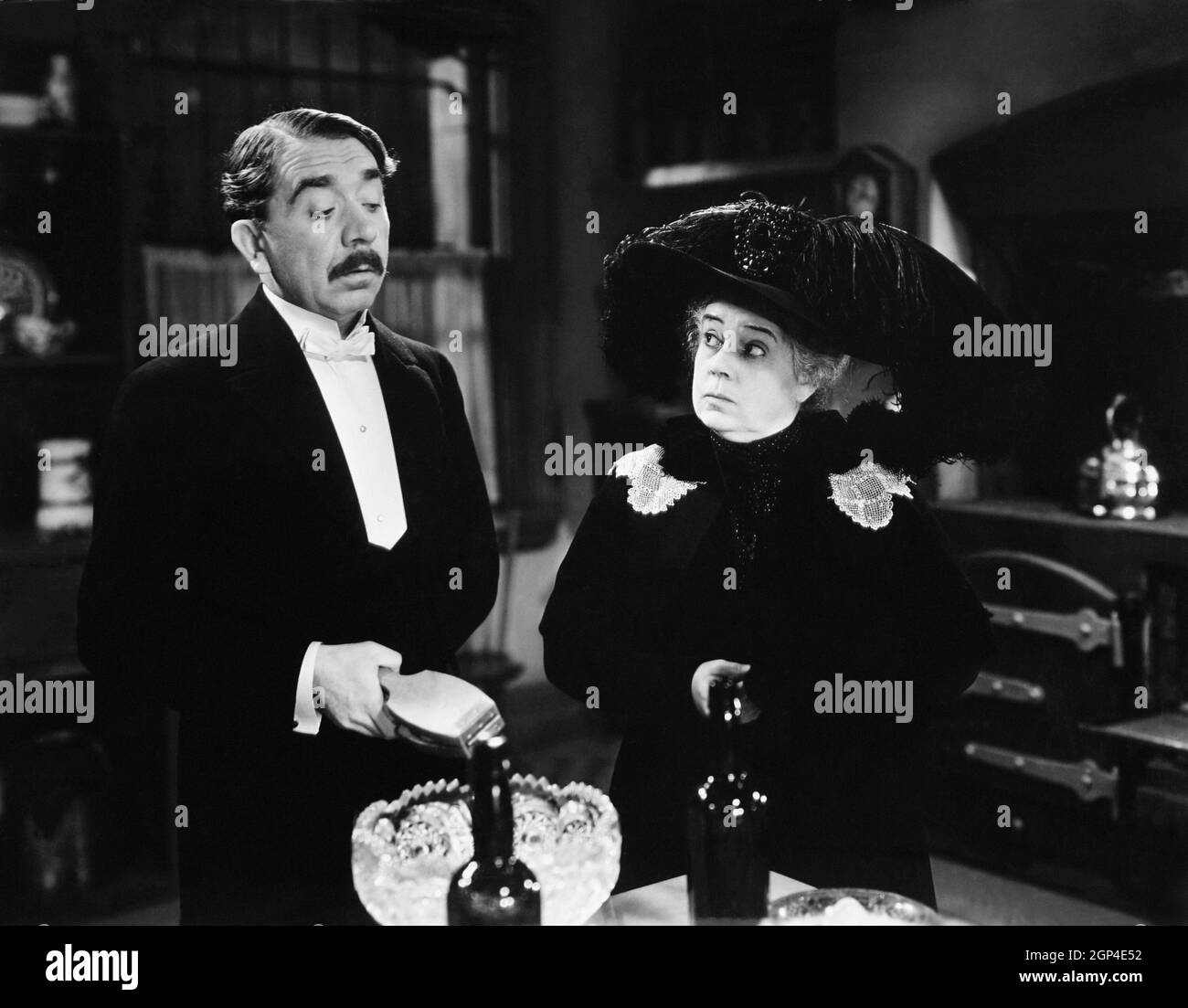 CAVALCADE, from left: Herbert Mundin, Beryl Mercer, 1933, TM ...