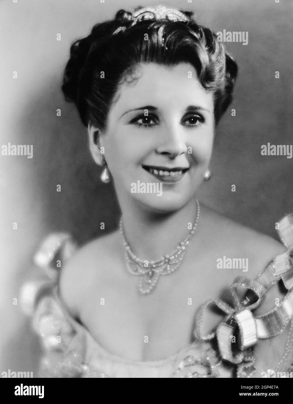 CAVALCADE, Diana Wynyard, 1933, TM & Copyright © 20th Century Fox Film ...