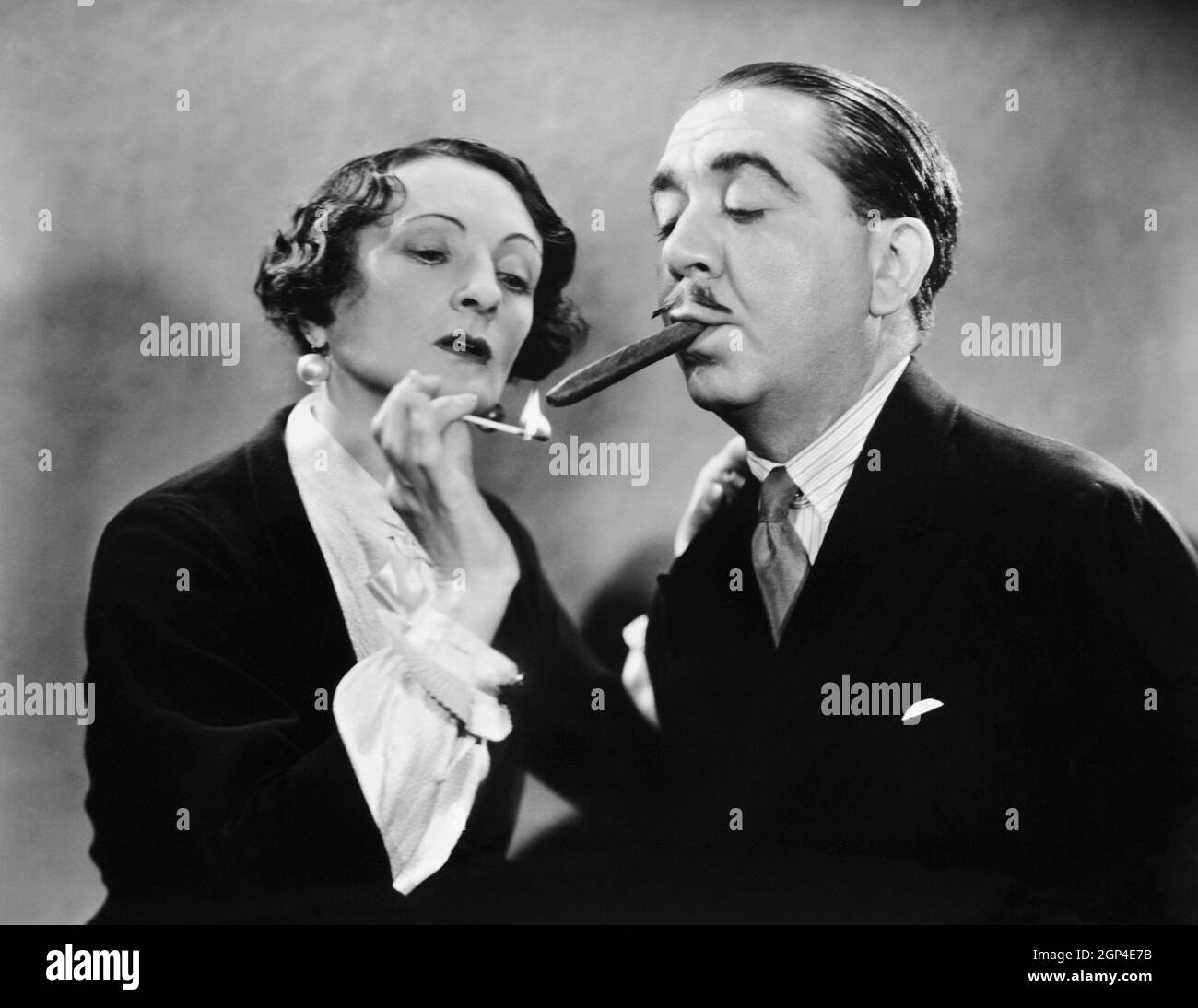CAVALCADE, from left: Una O'Connor, Herbert Mundin, 1933, TM ...