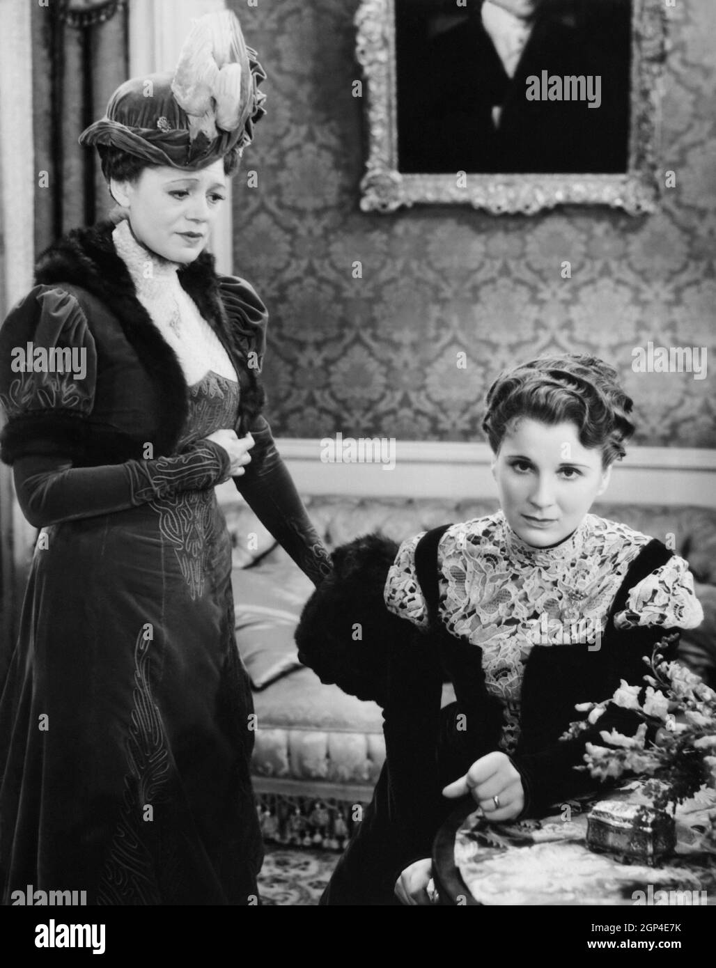 CAVALCADE, from left: Irene Browne, Diana Wynyard, 1933, TM & Copyright ...