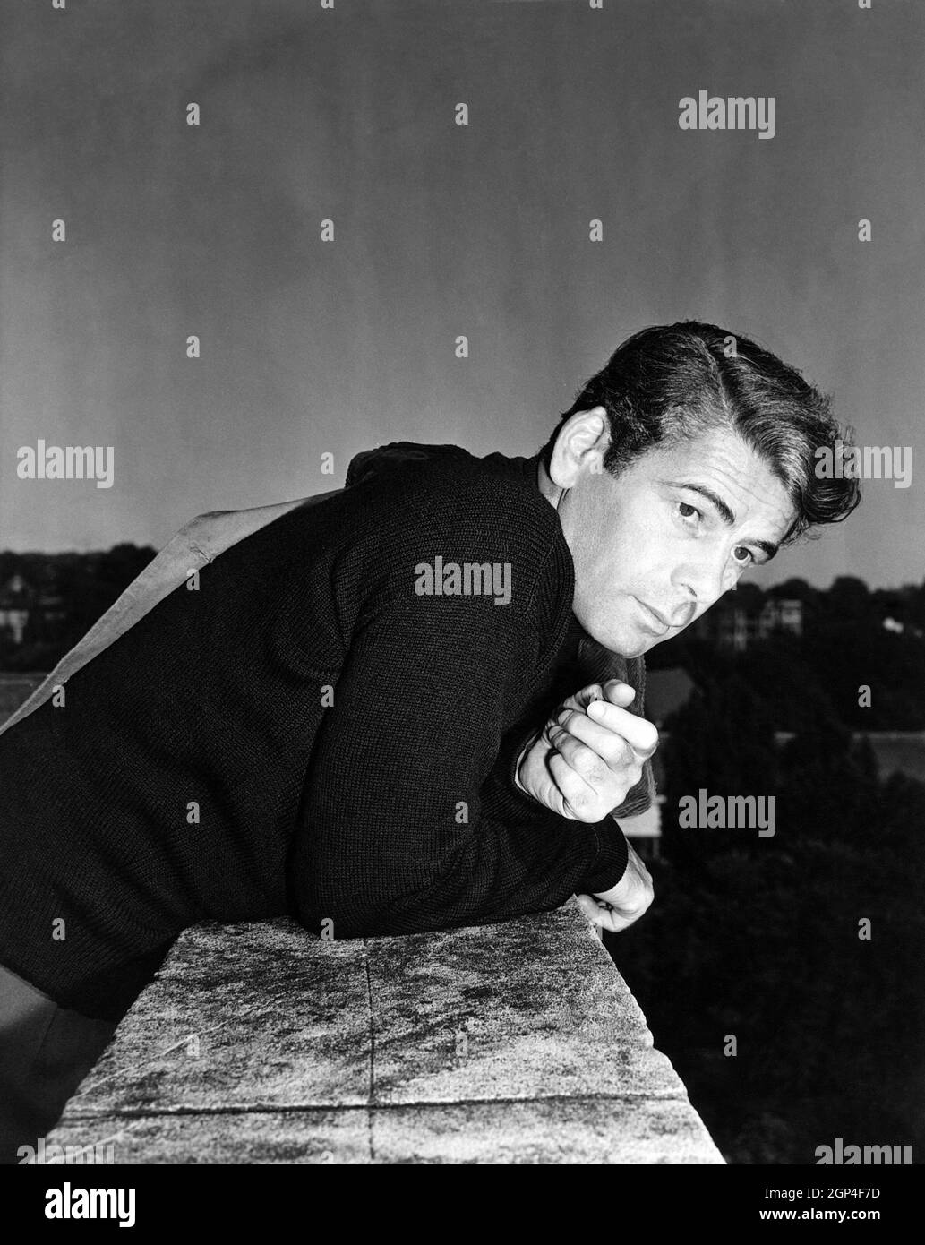 COMMANDOS STRIKE AT DAWN, Paul Muni, 1942 Stock Photo - Alamy