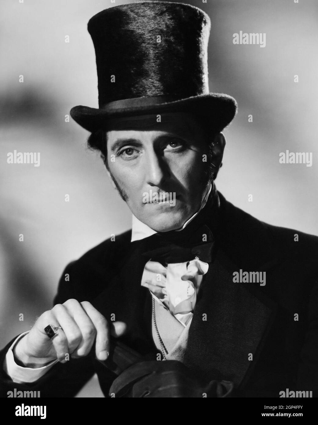 THE CURSE OF FRANKENSTEIN, Peter Cushing, 1957 Stock Photo - Alamy