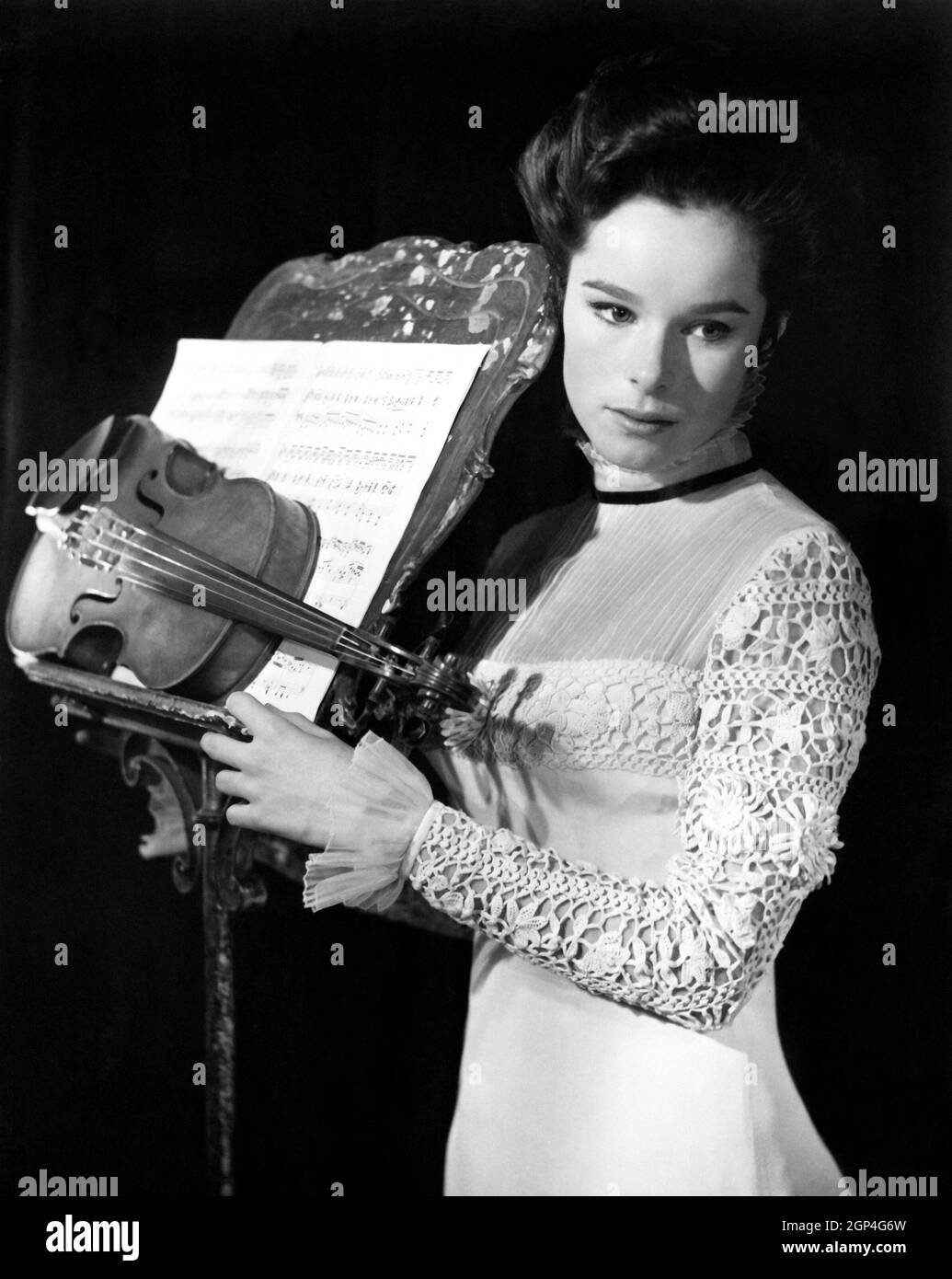 DOCTOR ZHIVAGO, Geraldine Chaplin, 1965 Stock Photo - Alamy