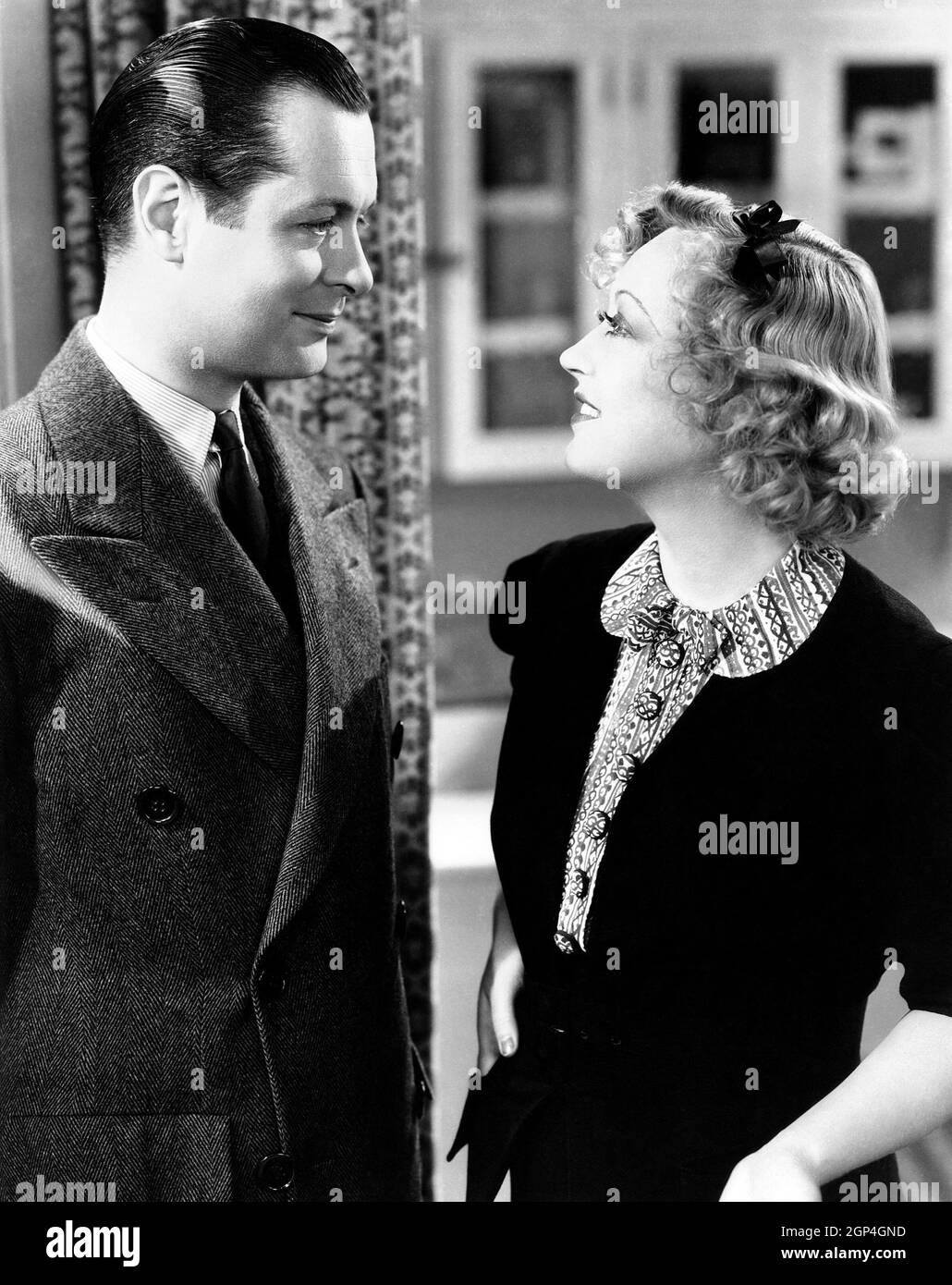 EVER SINCE EVE, from left, Robert Montgomery, Marion Davies, 1937 Stock ...