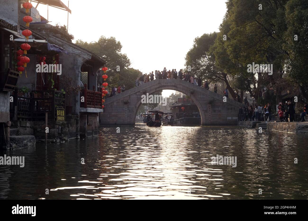 The Chinese architecture and buildings lining the water canals to ...