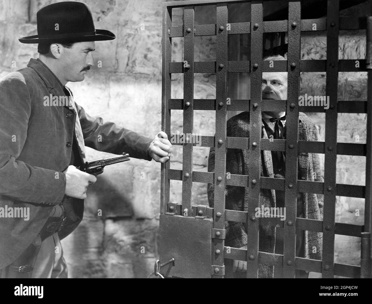 THE GUNFIGHTER, from left, Gregory Peck, Millard Mitchell, 1950, TM ...