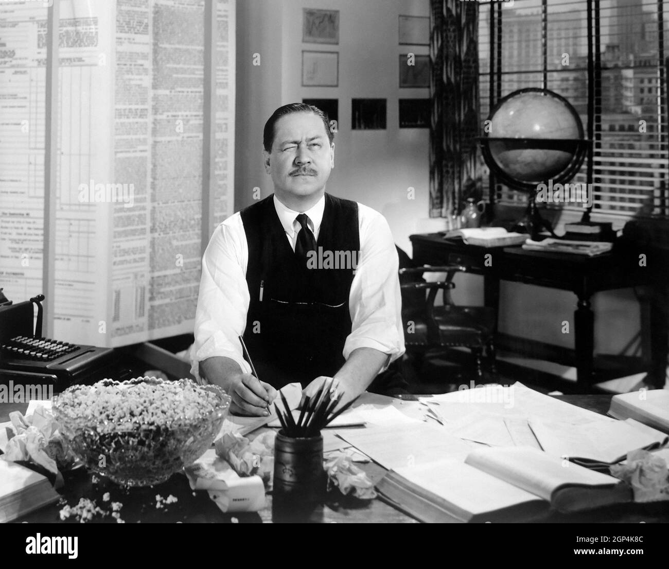 HOW TO FIGURE INCOME TAX, Robert Benchley, 1938 Stock Photo - Alamy
