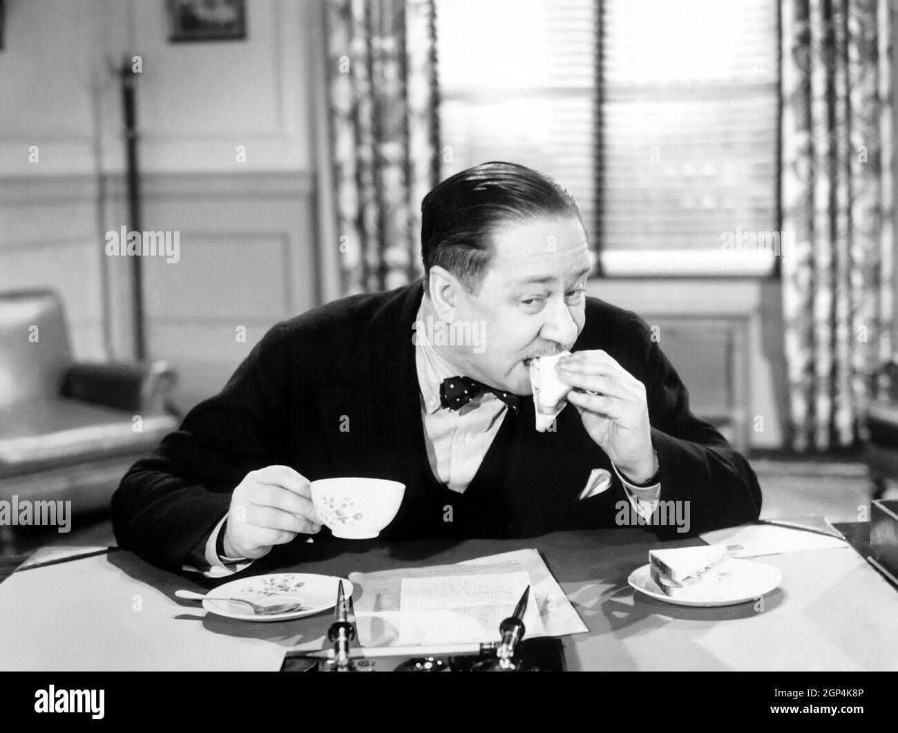 HOW TO EAT, Robert Benchley, 1939 Stock Photo - Alamy