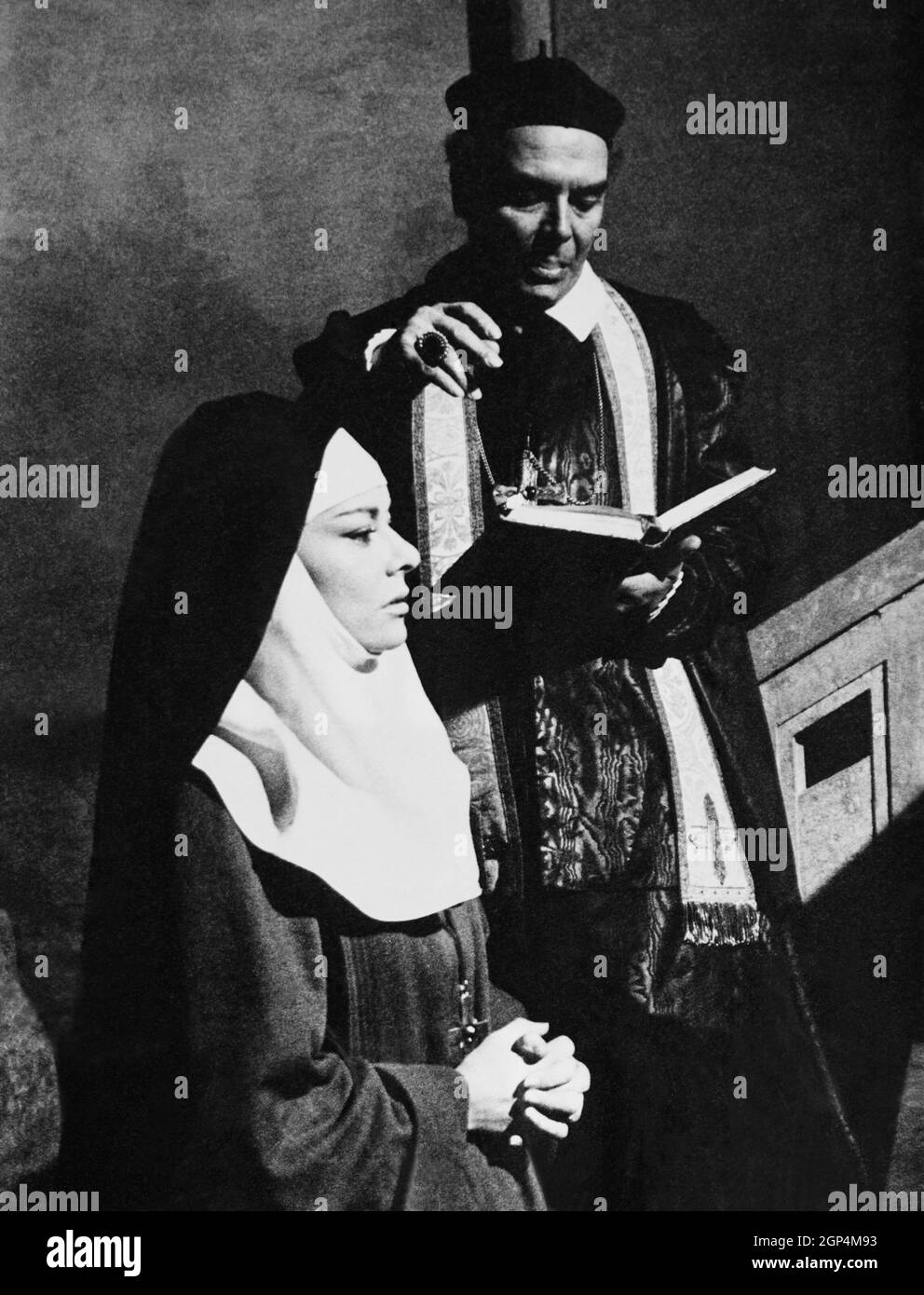 THE LADY OF MONZA, (aka LA MONACA DI MONZA), from left: Anne Heywood ...