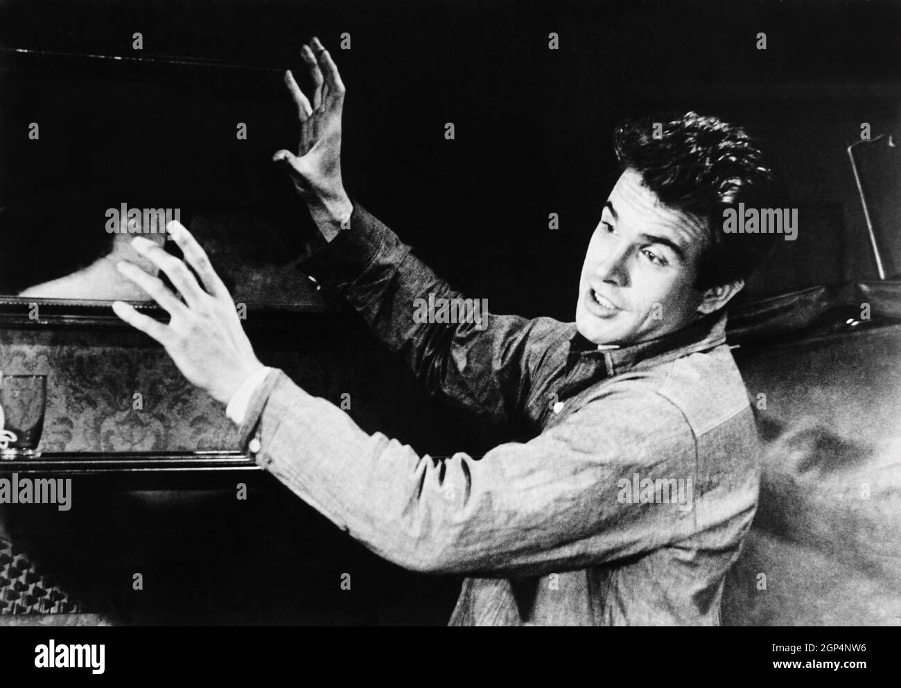 MICKEY ONE, Warren Beatty, 1965 Stock Photo - Alamy