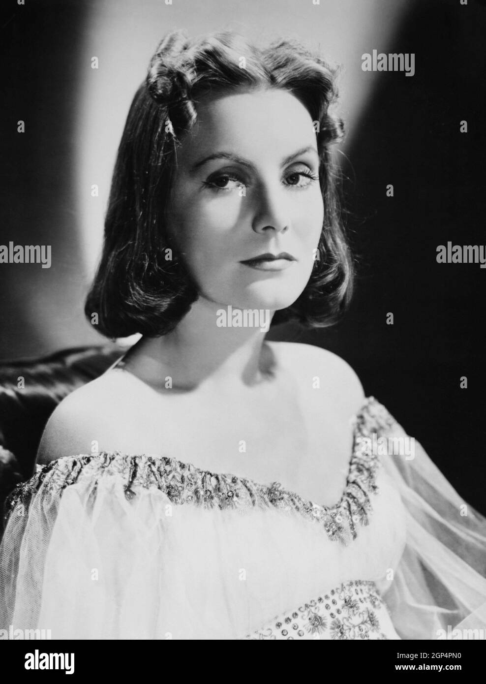 NINOTCHKA, Greta Garbo, 1939 Stock Photo - Alamy
