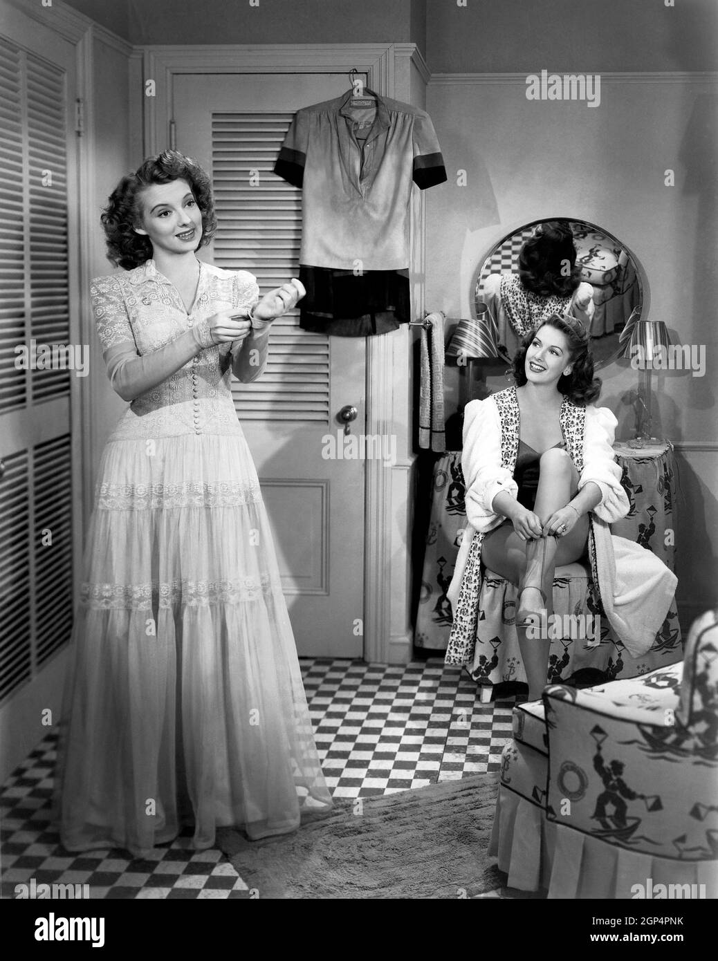 NINE GIRLS, from left, Evelyn Keyes, Jinx Falkenburg, 1944 Stock Photo ...