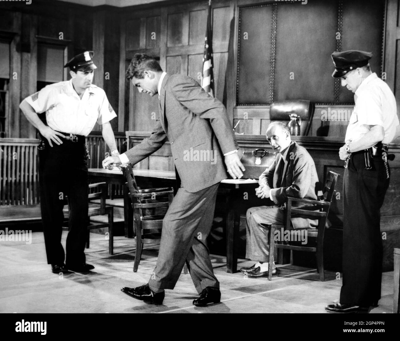 NORTH BY NORTHWEST, Cary Grant (center), Philip Coolidge (seated), 1959 ...