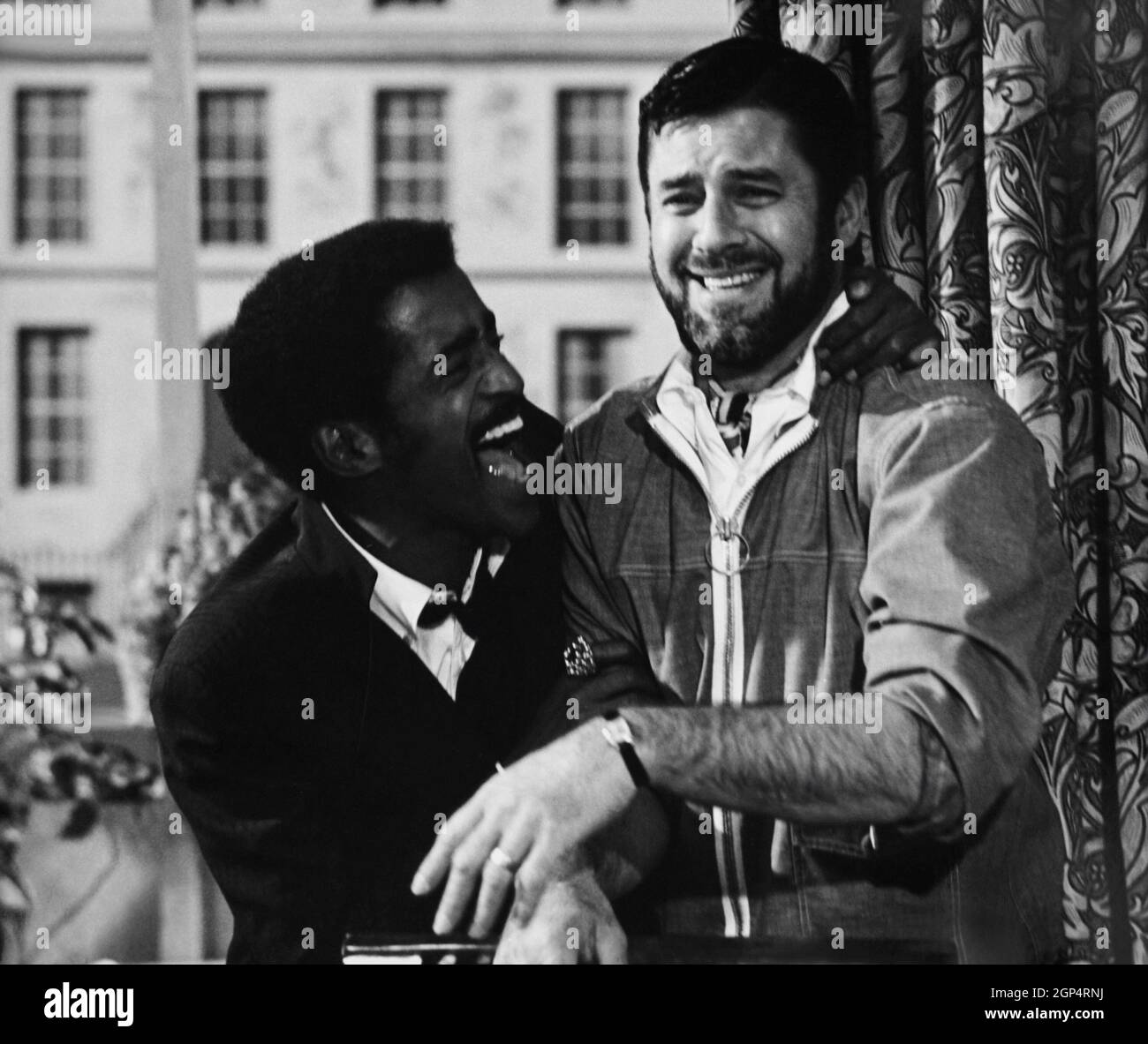 ONE MORE TIME, from left: Sammy Davis Jr., director Jerry Lewis on set ...