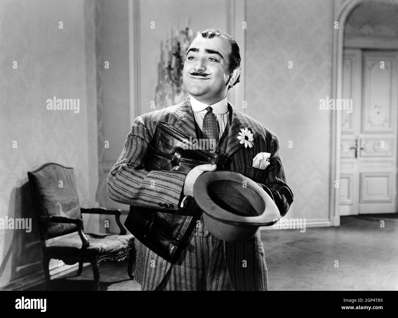 PARIS HONEYMOON, Akim Tamiroff, 1939 Stock Photo - Alamy