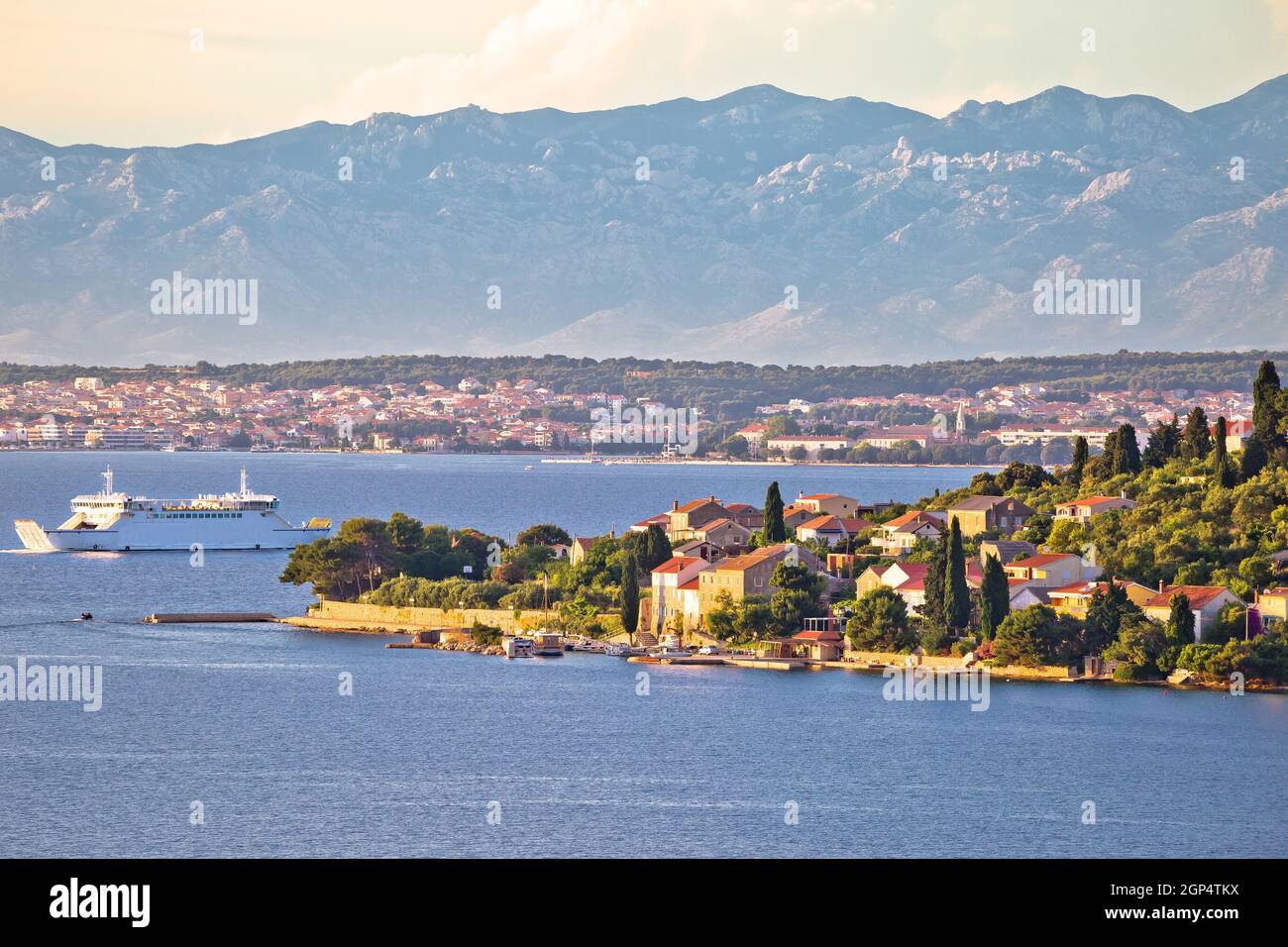 Zadar archipelago. Small island of Osljak and city of Zadar view ...