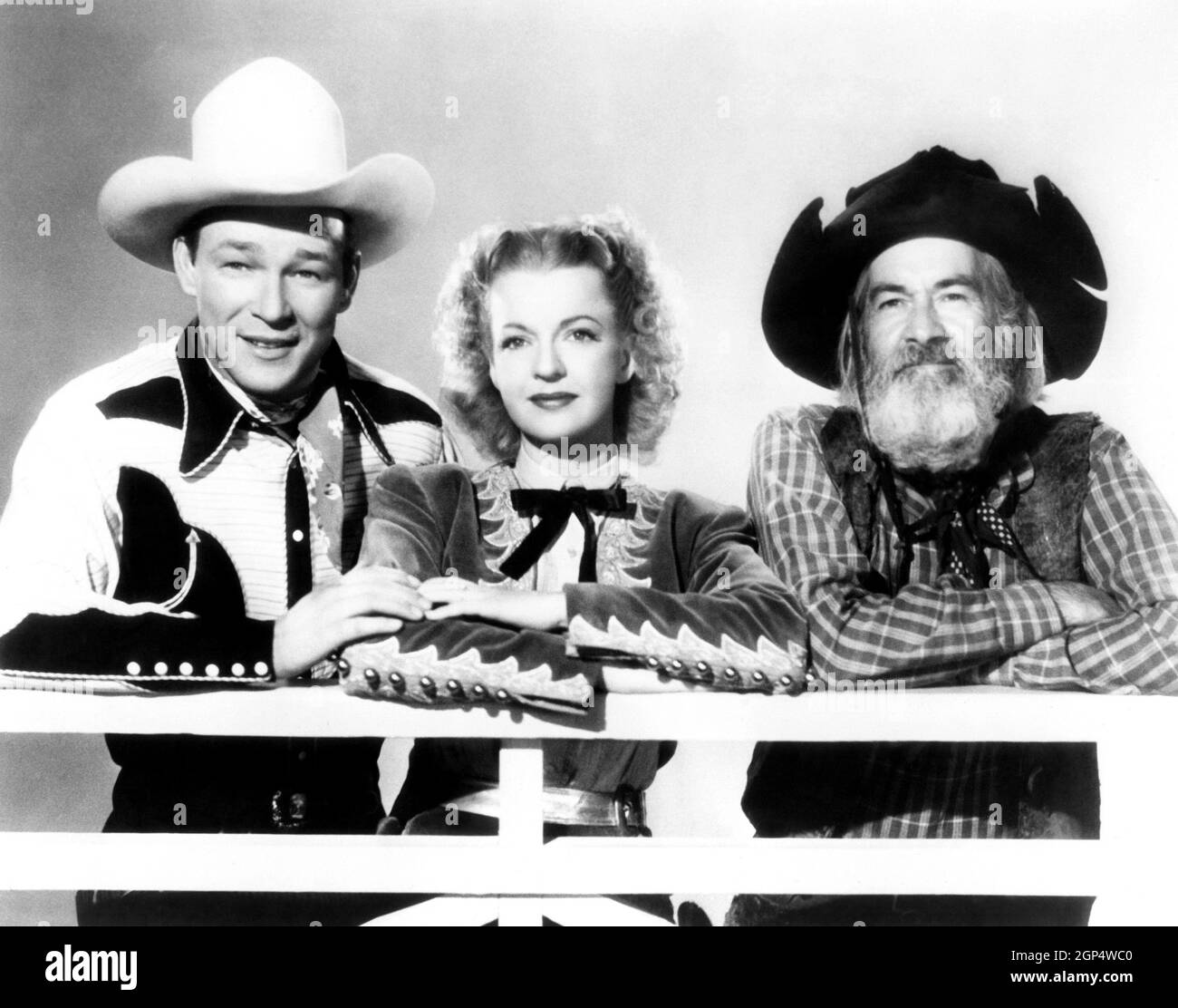 RAINBOW OVER TEXAS, from left, Roy Rogers, Dale Evans, George 'Gabby ...
