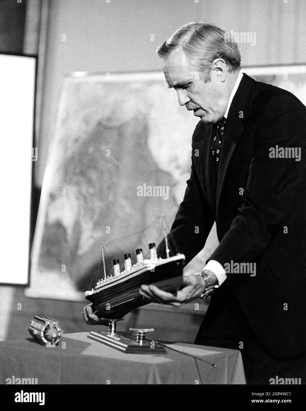 RAISE THE TITANIC, Jason Robards, Jr., 1980. ©AFD/courtesy Everett ...