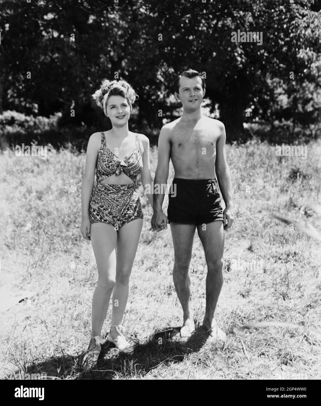 THE RED HOUSE, from left: Julie London, Lon McCallister, 1947 Stock ...