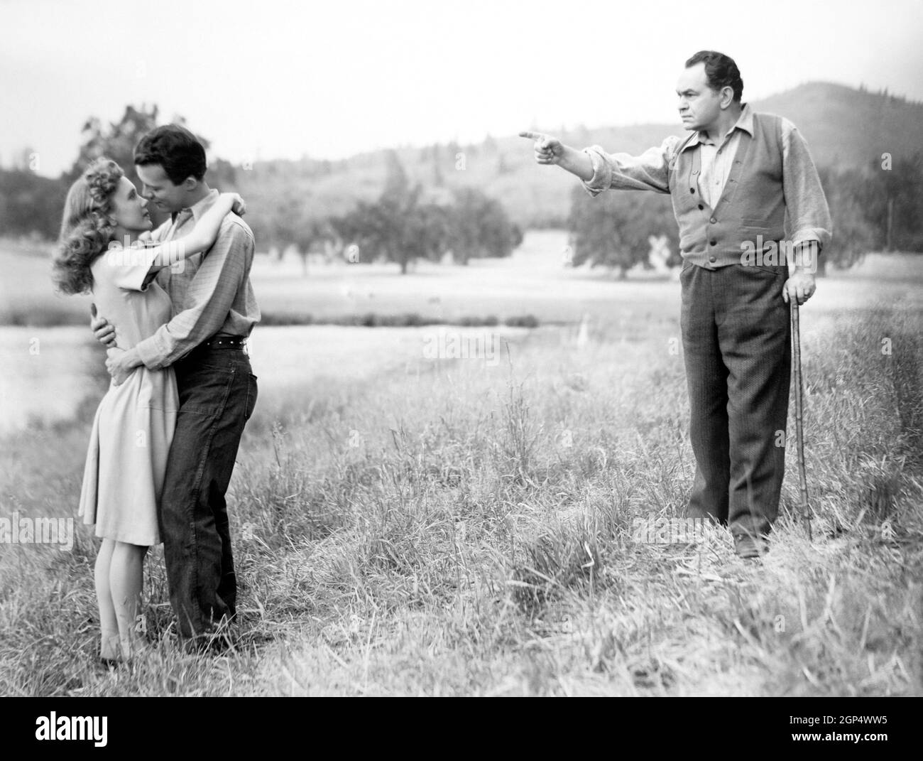 THE RED HOUSE, from left, Allene Roberts, Lon McCallister, Edward G ...
