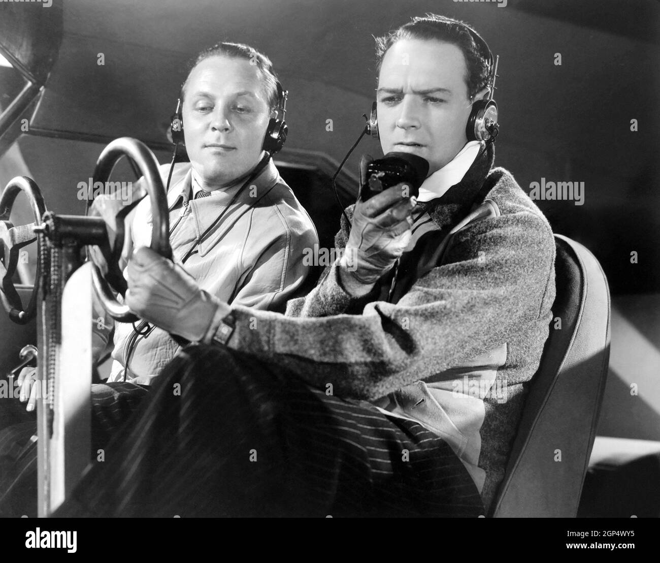 REPORTED MISSING, left, Dick Purcell, William Gargan, 1937 Stock Photo - Alamy