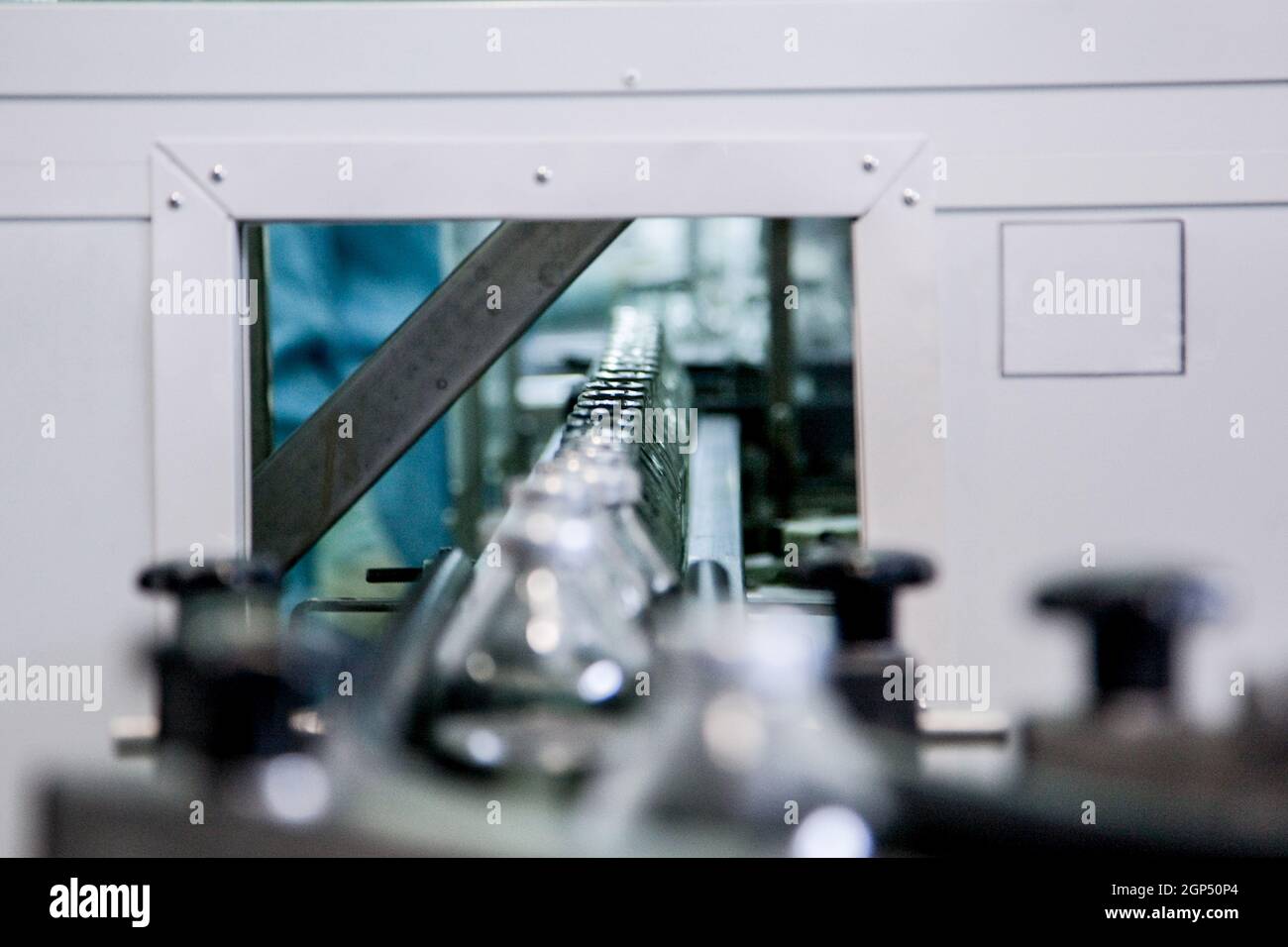 Pharmaceutical drugs machinery hi-res stock photography and images - Alamy