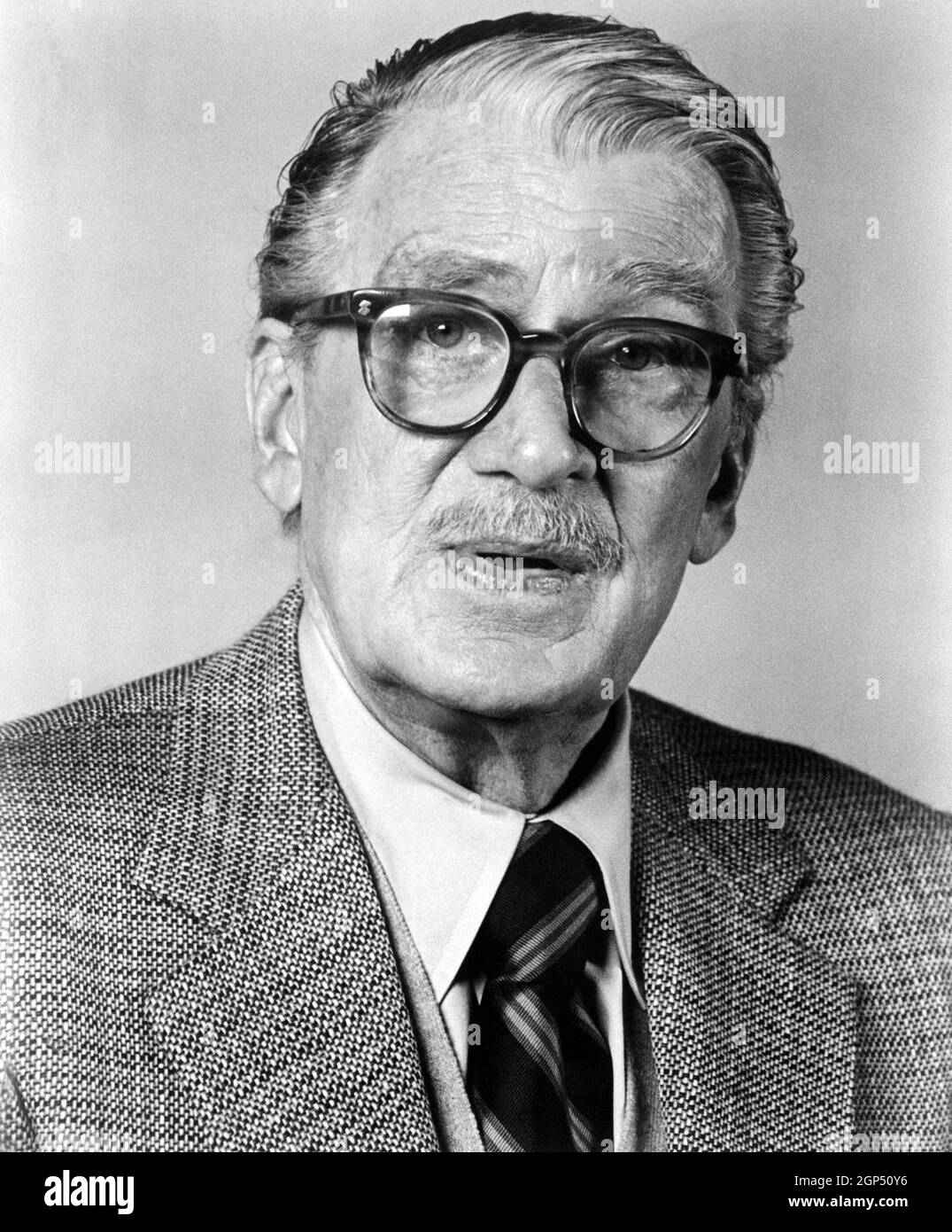 SKYJACKED, Walter Pidgeon, 1972 Stock Photo - Alamy