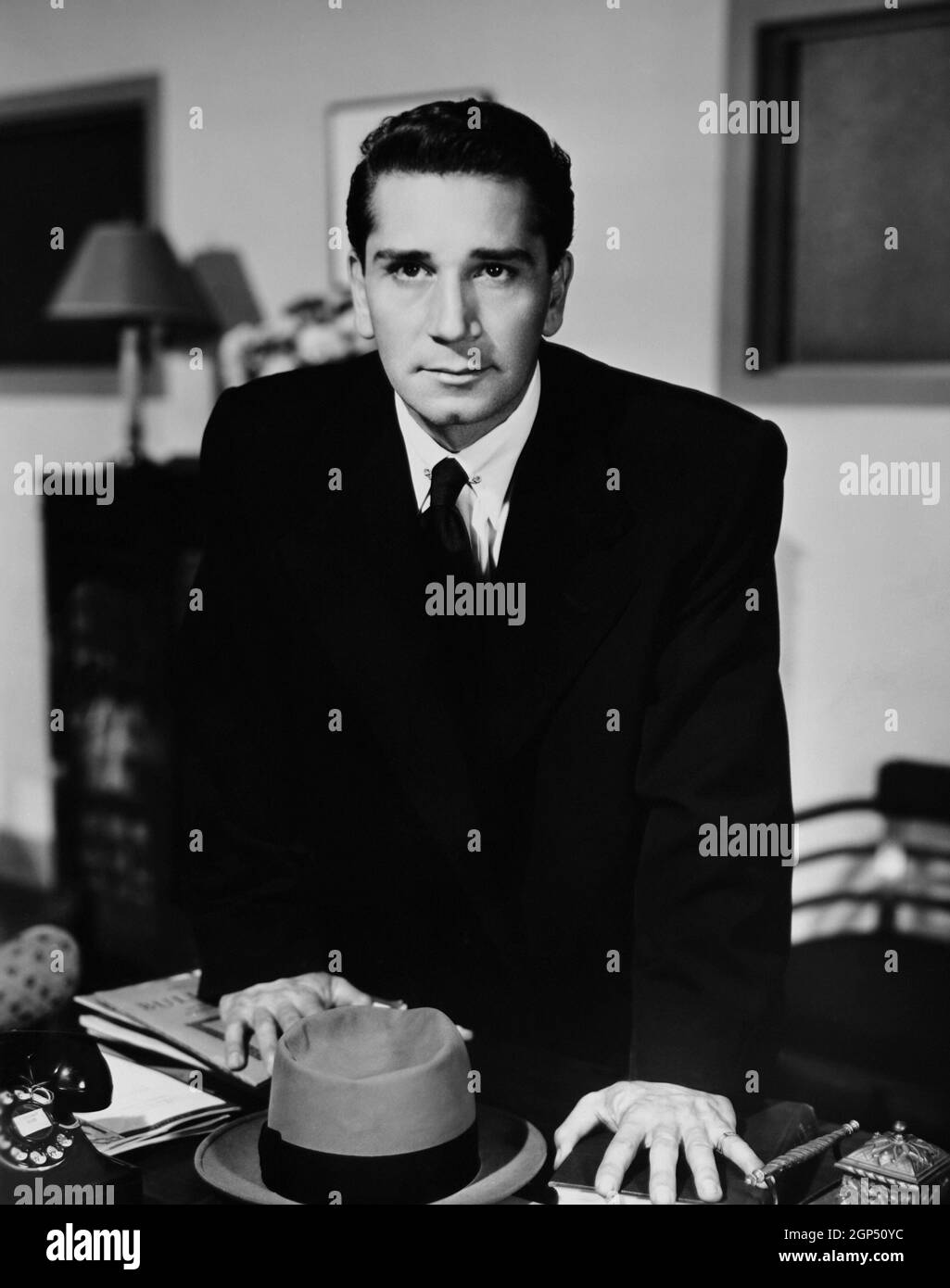 THE SLEEPING CITY, Richard Conte, 1950 Stock Photo - Alamy