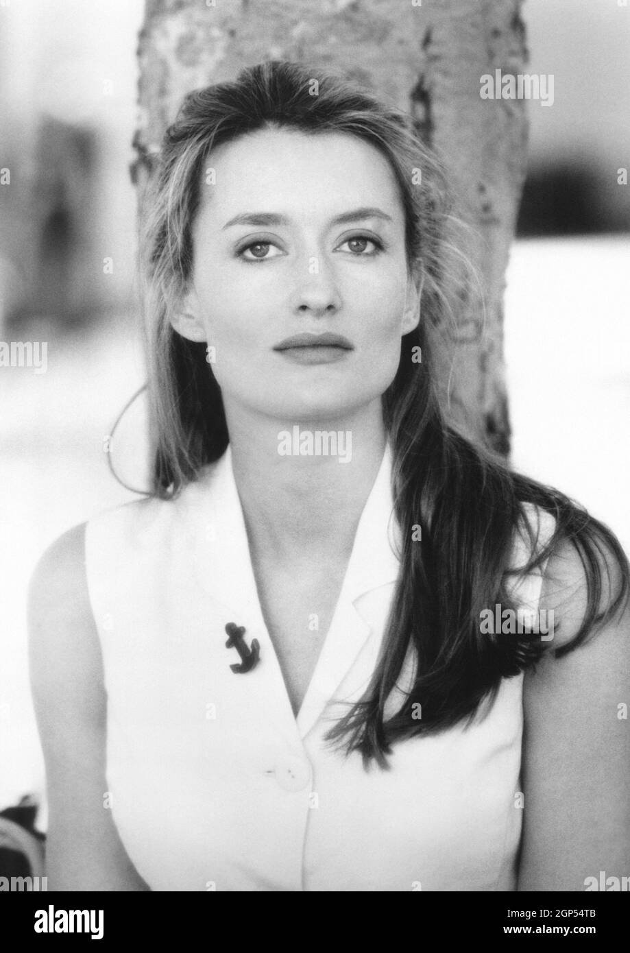 Natascha Mcelhone The Truman Show The Truman Show ***** (1998, Jim