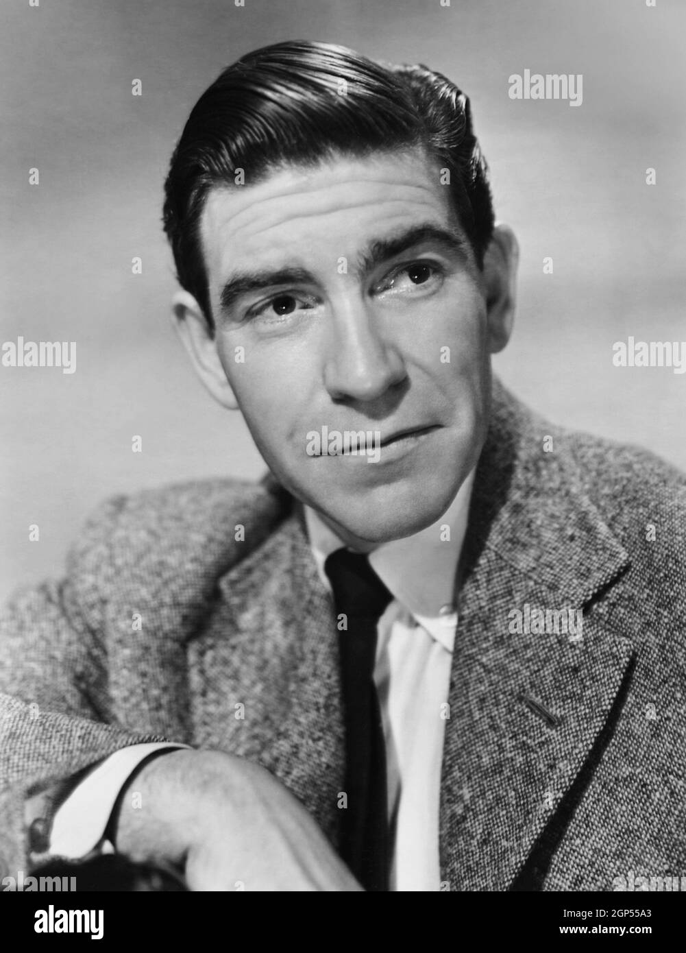 THE 20 QUESTIONS MURDER MYSTERY, Robert Beatty, 1950 Stock Photo - Alamy