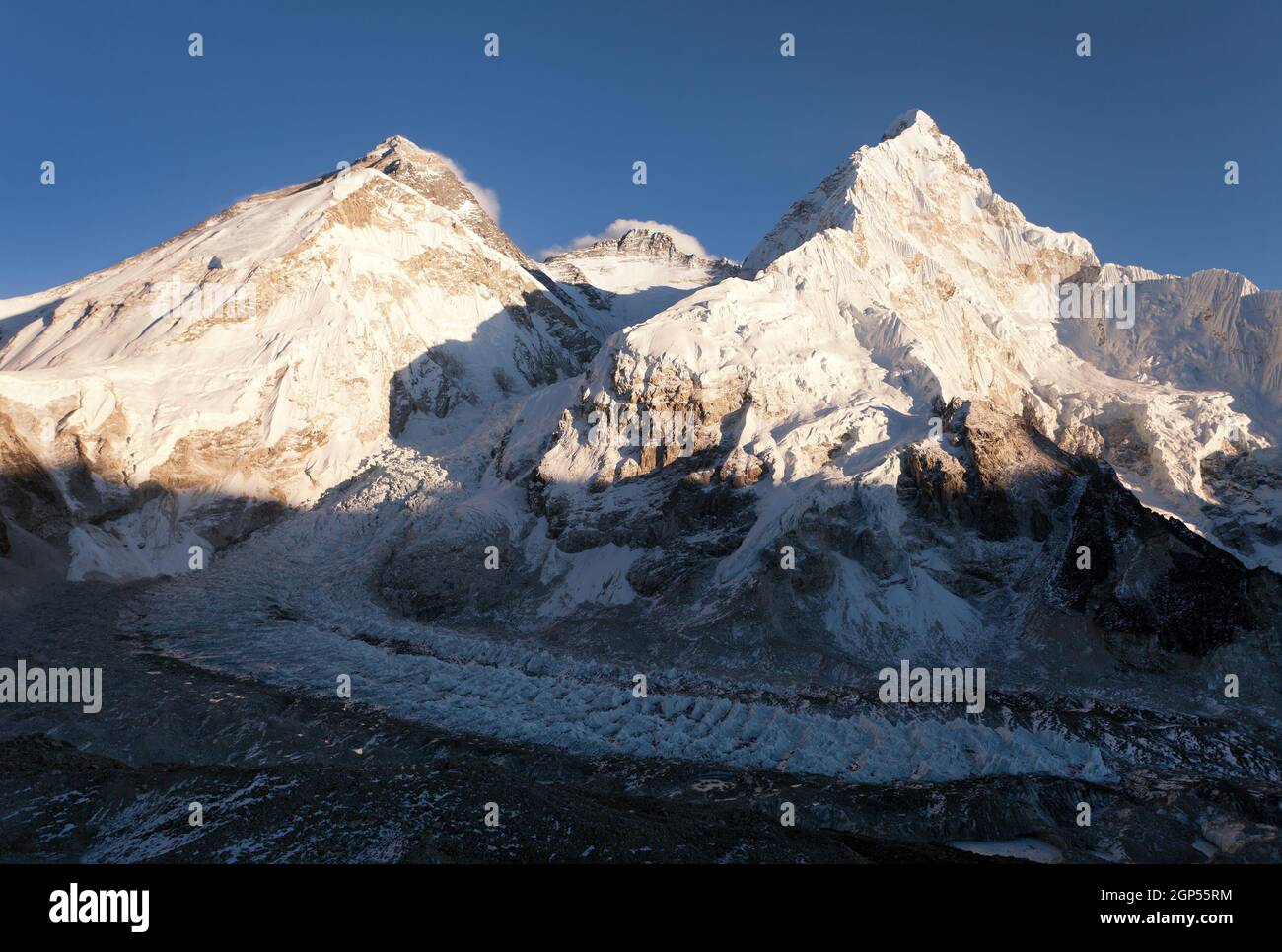 Panoramic view of Mount Everest, Lhotse and Nuptse from Pumo Ri base ...