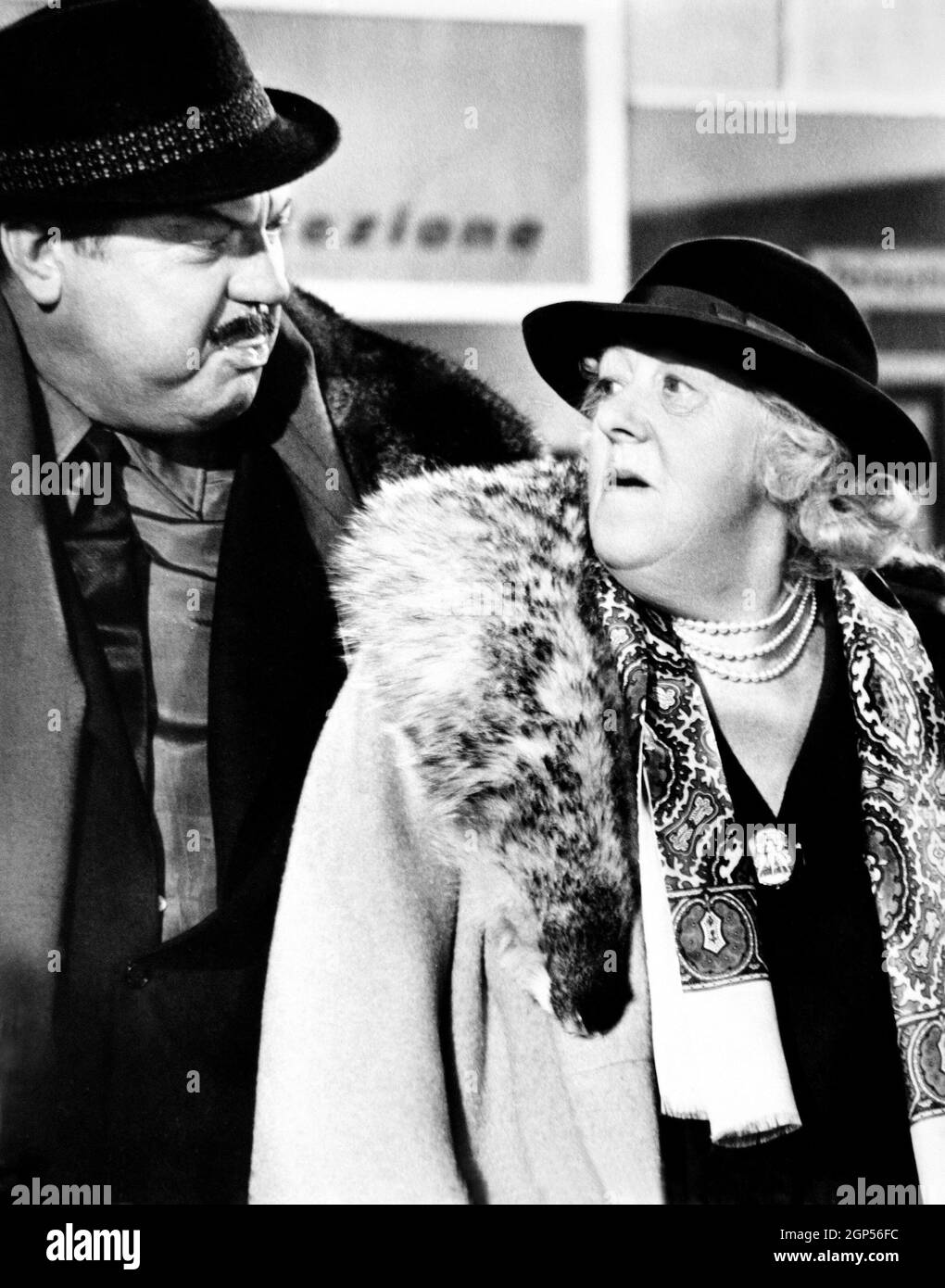 THE V.I.P.S, from left, Orson Welles, Margaret Rutherford, 1963 Stock ...