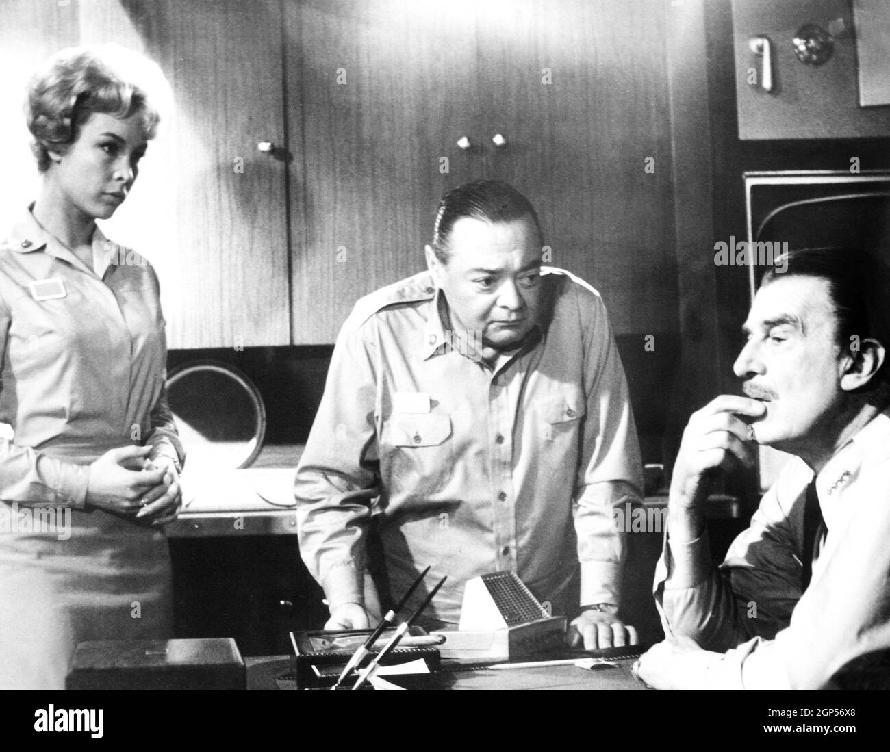 VOYAGE TO THE BOTTOM OF THE SEA, from left, Barbara Eden, Peter Lorre ...