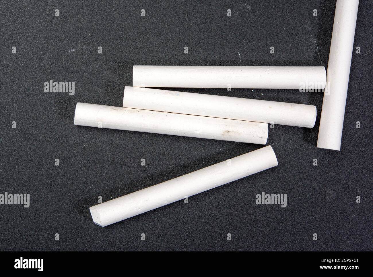 white chalk sticks, close up Stock Photo - Alamy