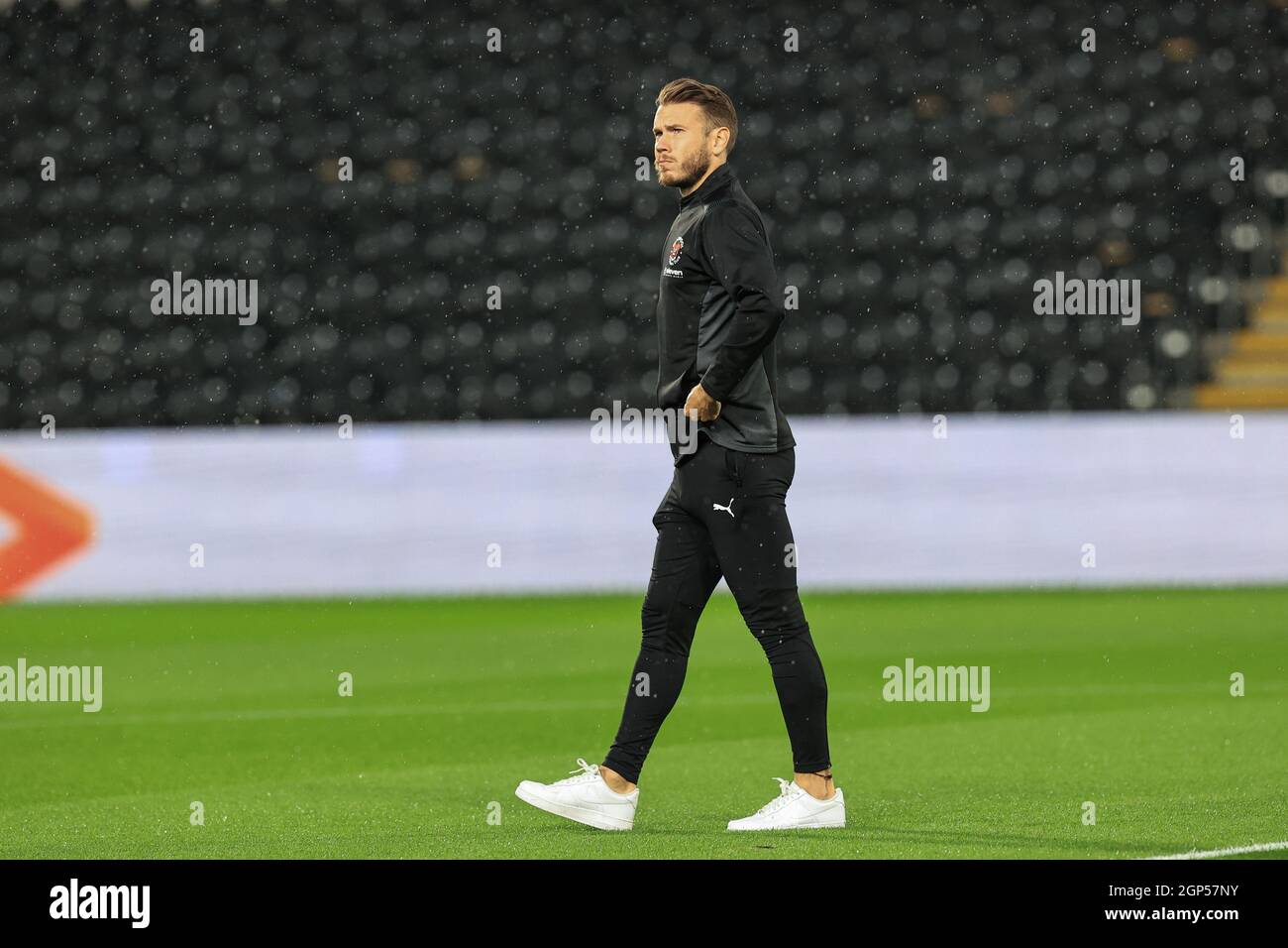 Luke Garbutt #29 of Blackpool arrives at the MKM Stadium Stock Photo ...
