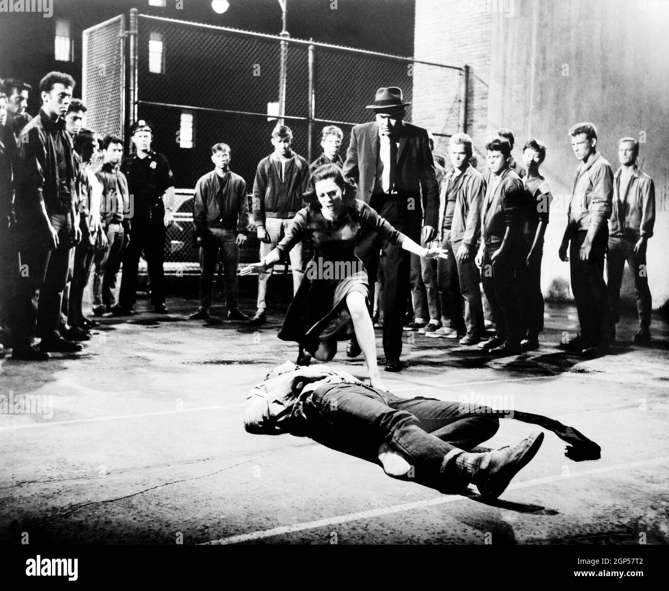 WEST SIDE STORY, Natalie Wood, standing over Richard Beymer (background ...