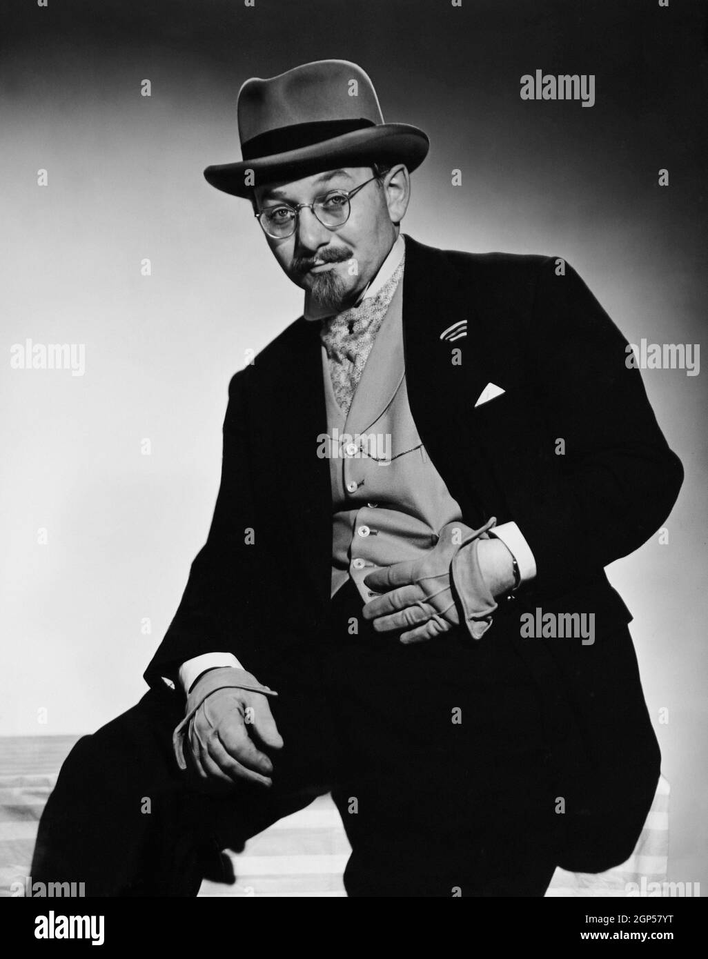 WHO DONE IT?, David Kossoff, 1956 Stock Photo - Alamy