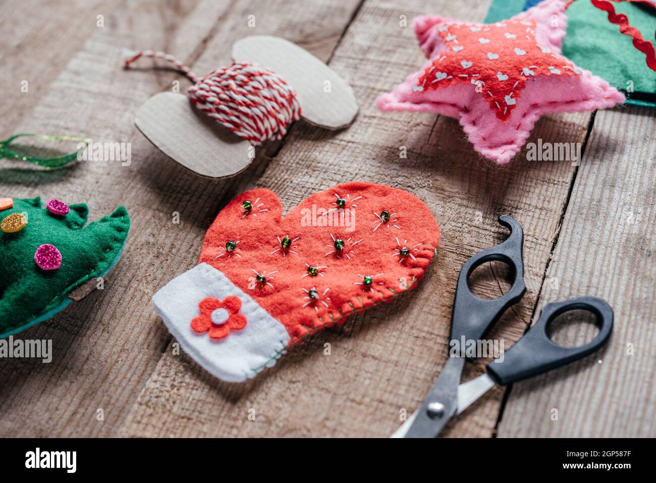 Mitten tree hi-res stock photography and images - Alamy