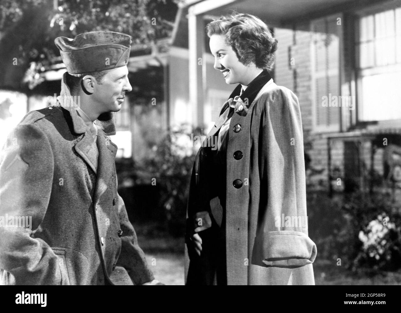 WHEN WILLIE COMES MARCHING HOME, from left, Dan Dailey, Colleen ...