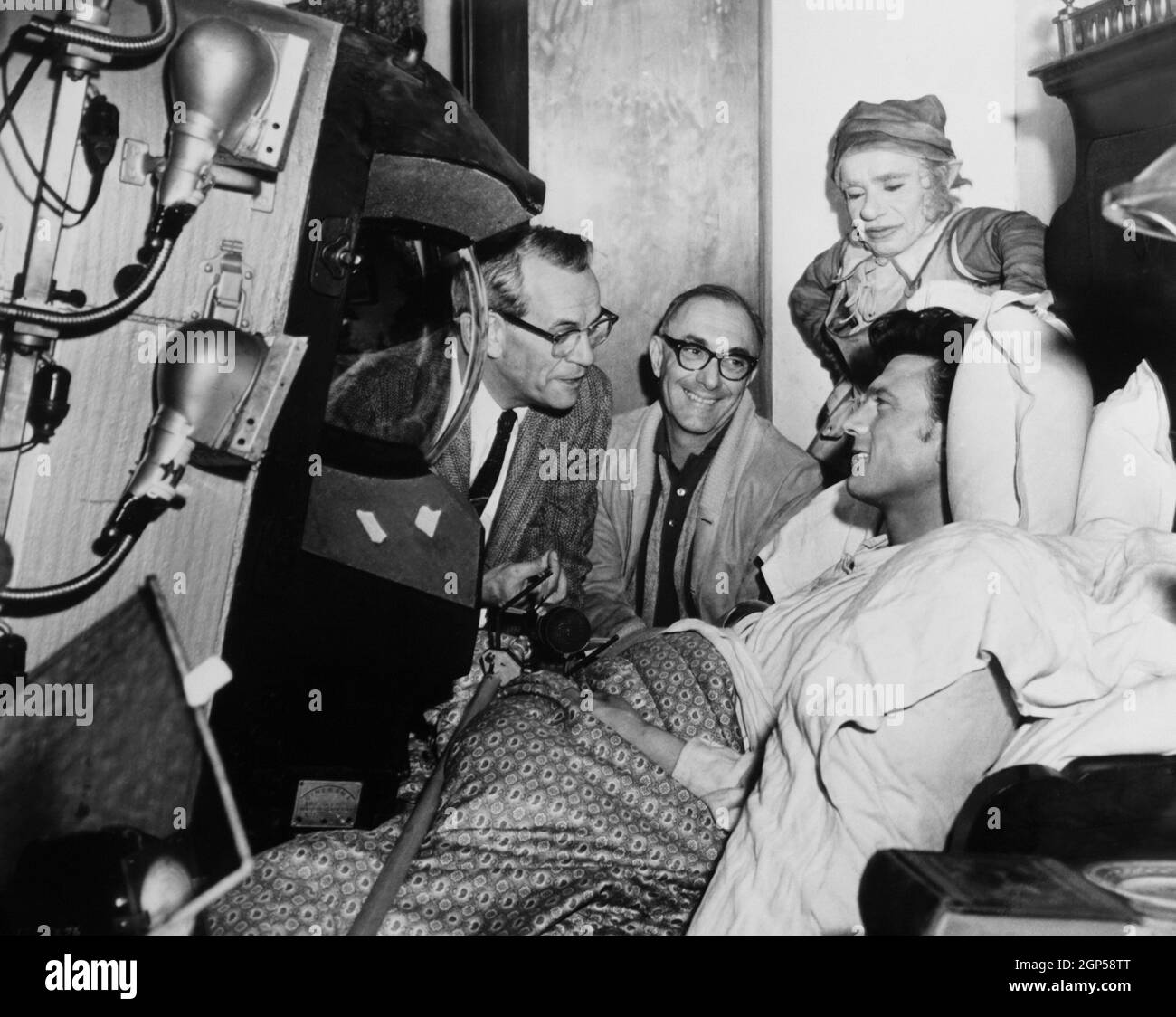 THE WONDERFUL WORLD OF THE BROTHERS GRIMM, director Henry Levin (left ...