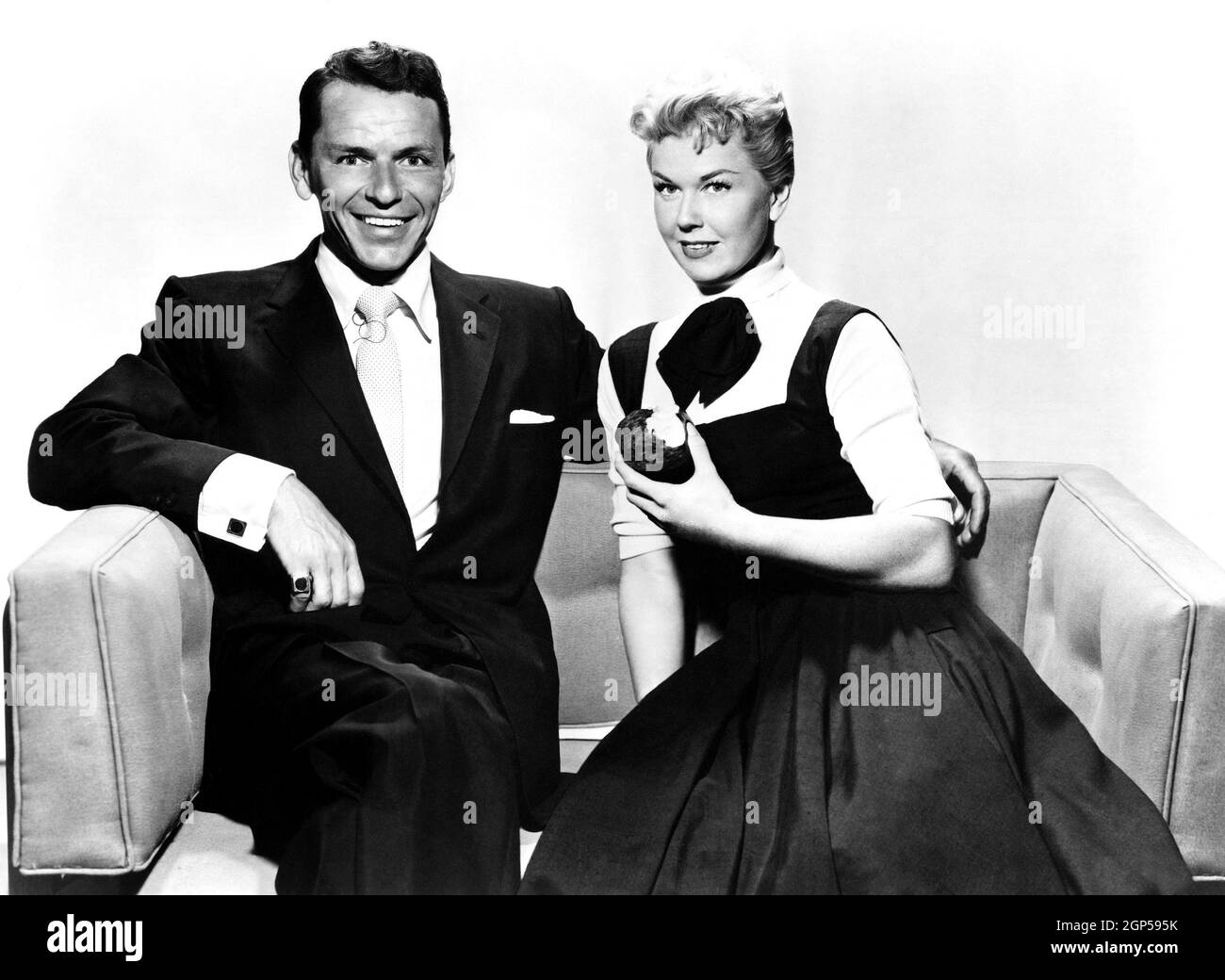 YOUNG AT HEART, from left, Frank Sinatra, Doris Day, 1954 Stock Photo ...